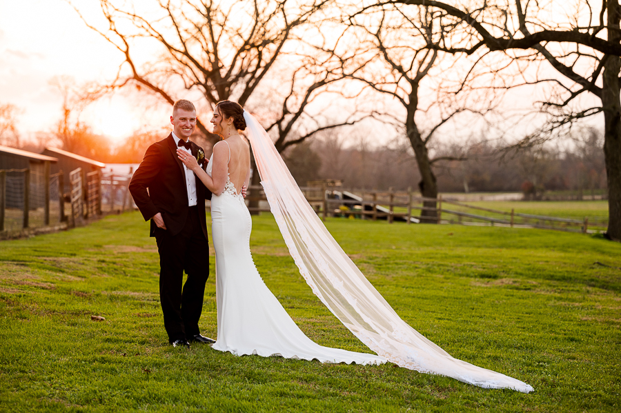 Maddy + Kevin, Johnson’s Locust Hall Farm Wedding » Laura Leigh Photo